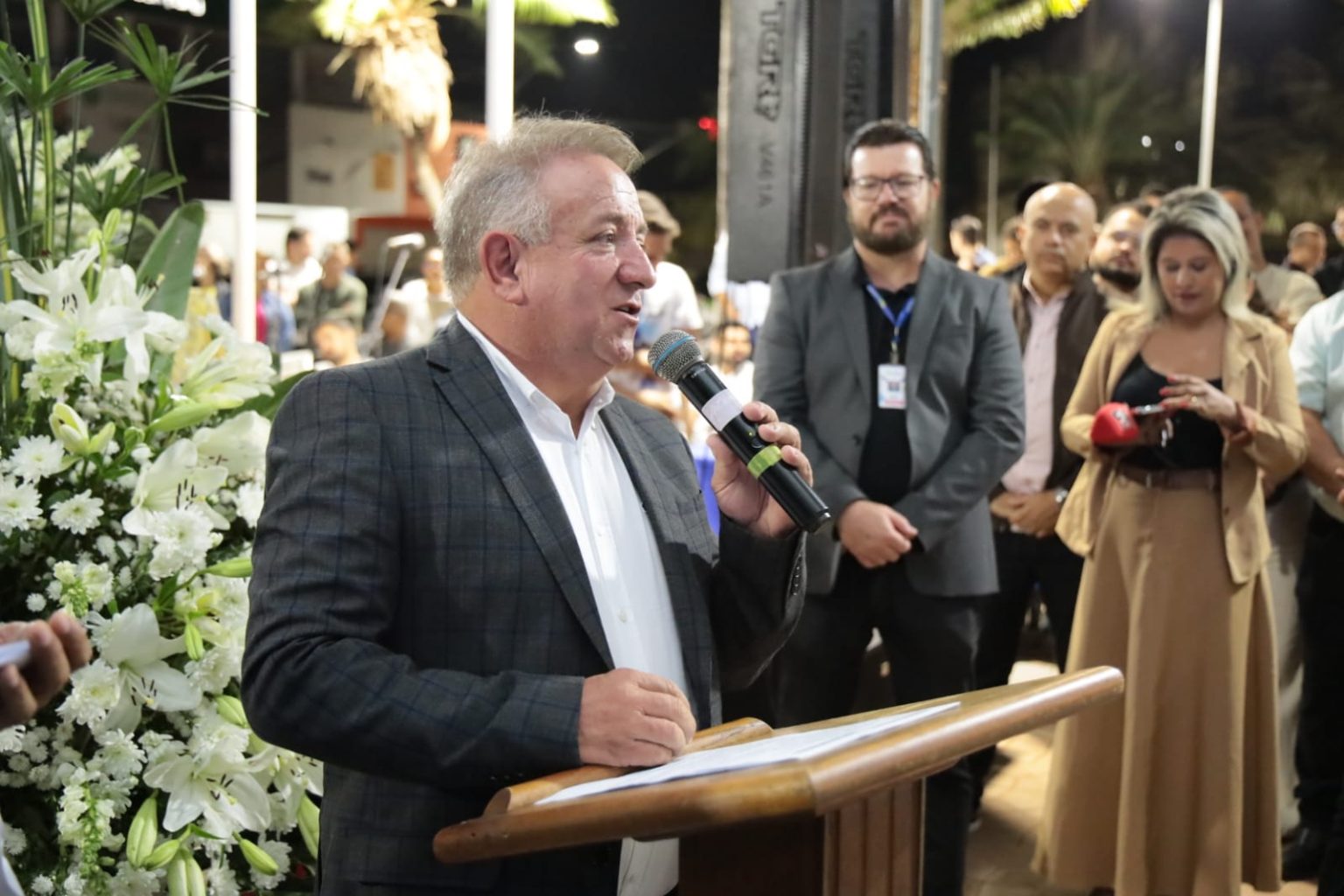 Silêncio público de Vilmar Mariano esconde articulação do prefeito para ...