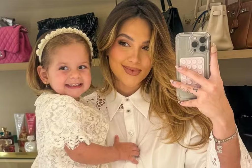 Entenda como Maria Flor, a 'Flô Flô', filha de Virginia, se tornou um fenômeno da internet ...